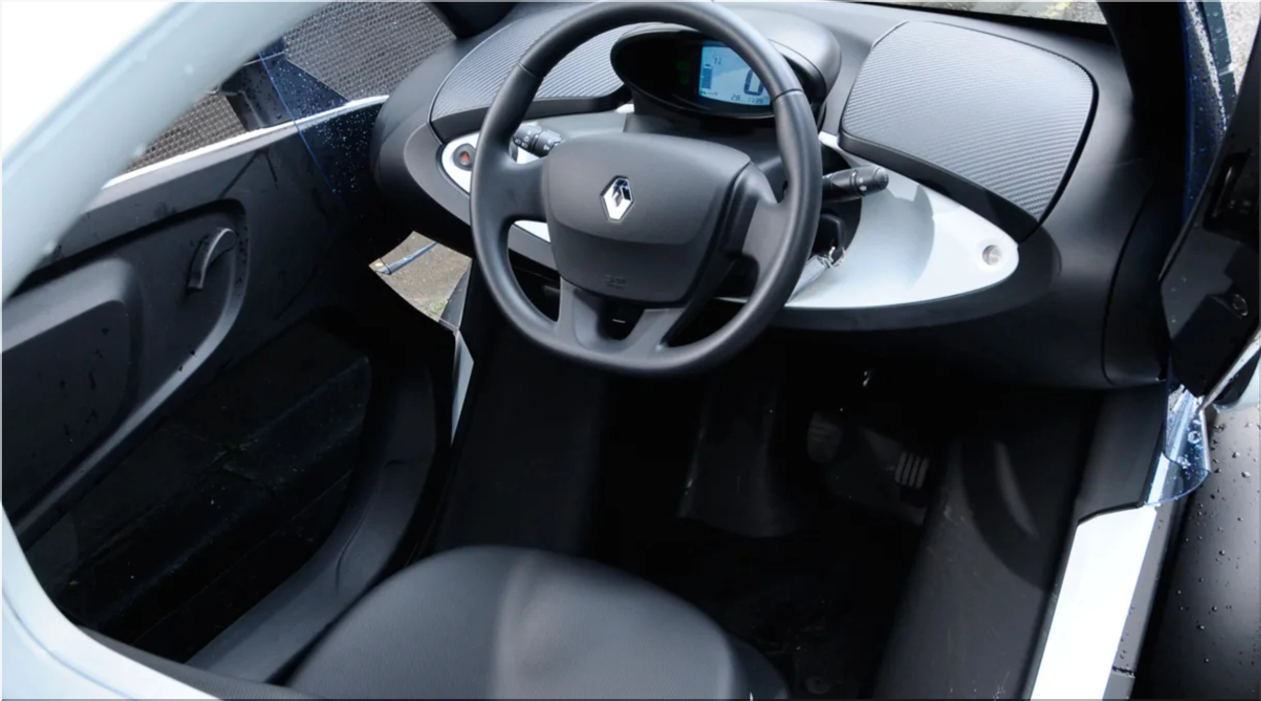 Renault Twizy Review: Performance, Handling, and Ownership Costs ...