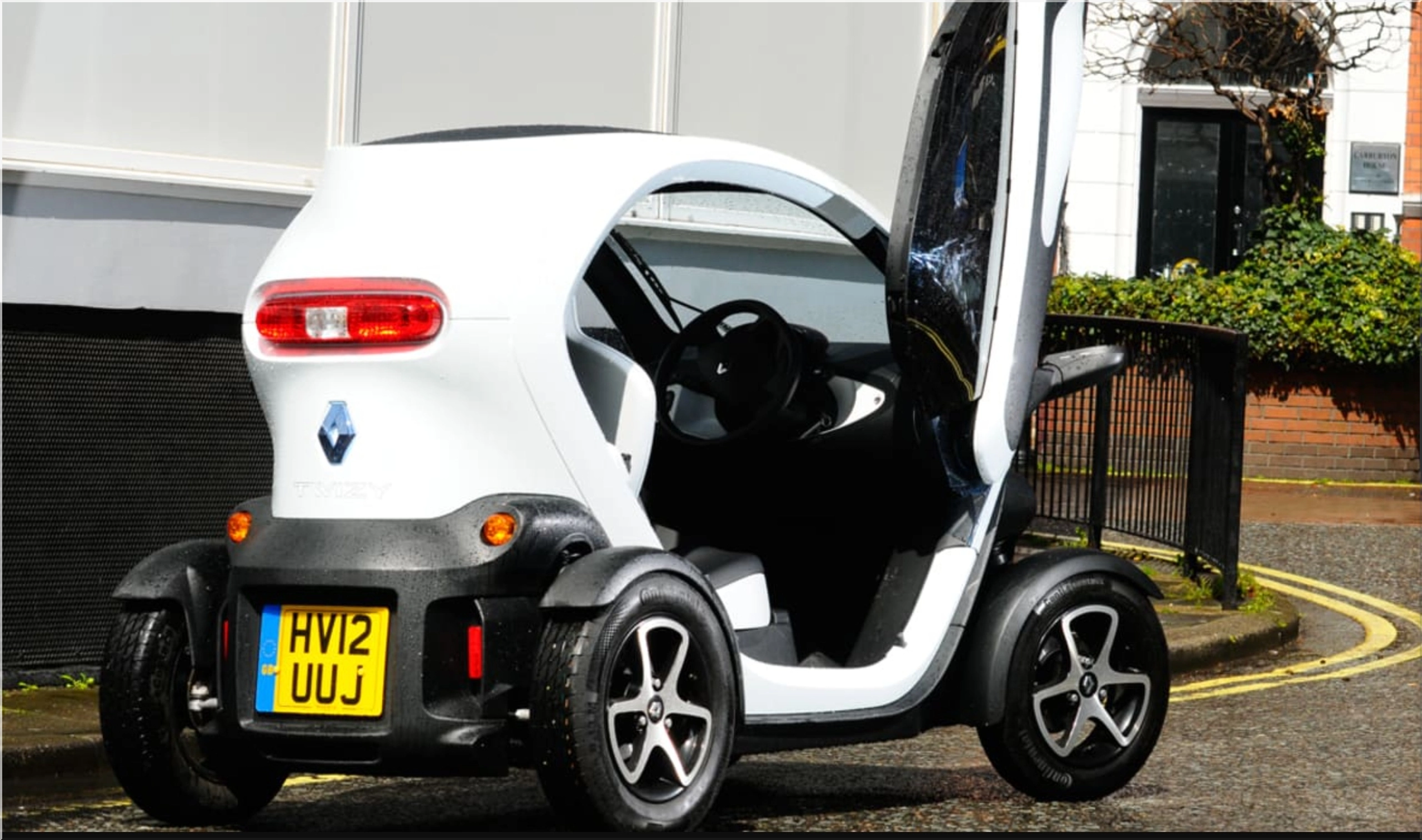Renault Twizy Review: Performance, Handling, and Ownership Costs ...